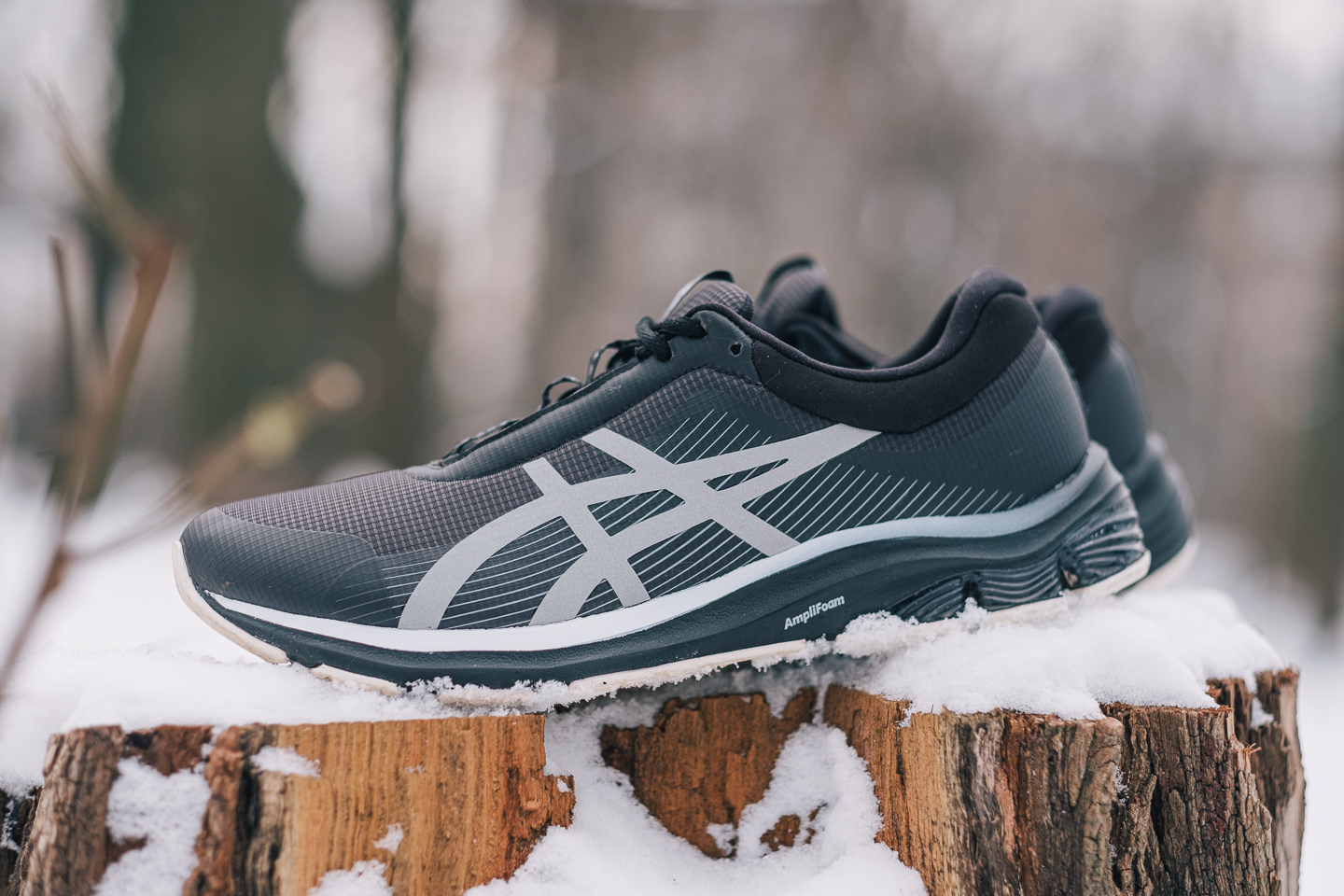 ASICS GEL-Pulse 12 AWL: облегченная пара для тренировок в холодную погоду